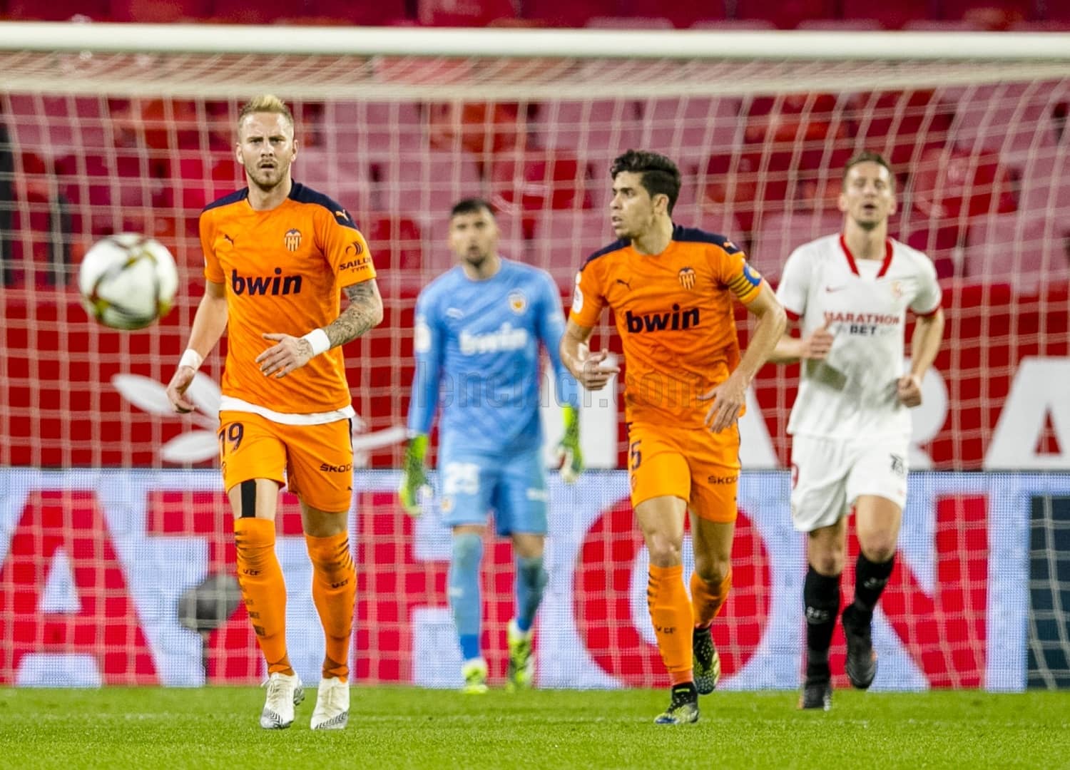 El Sevilla retrata al Valencia y lo elimina de la Copa (3-0) ️ ...