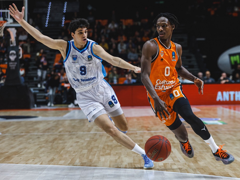 Valencia Basket asegura los Playoffs con victoria y récord histórico ...