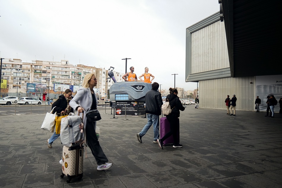 El Roig Arena traslada su monumento de Madrid a la Estación Joaquín ...