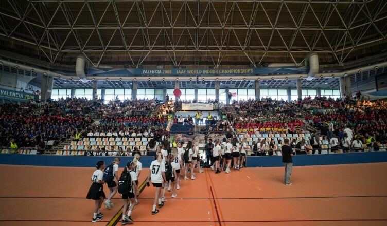 La Valencia Cup Girls 2025 arranca con emoción ante 1.700 personas en ...